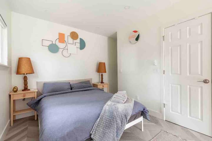 Detached Orange House In Upper Lonsdale Area - Cyprus