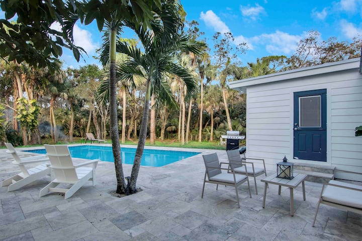 Estate Escape On 2 Acres, Roger Stadium, Alton - Jupiter, FL