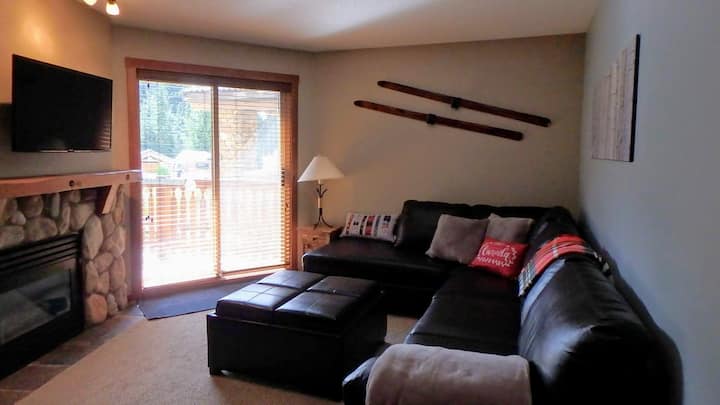 A Warm Place In The Heart Of Sun Peaks! - Sun Peaks