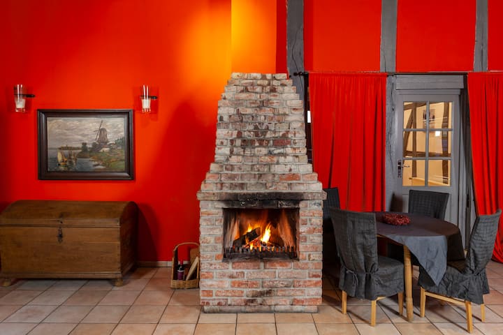 Haus Mit Viel Platz Für Max. 32 Personen - Springe