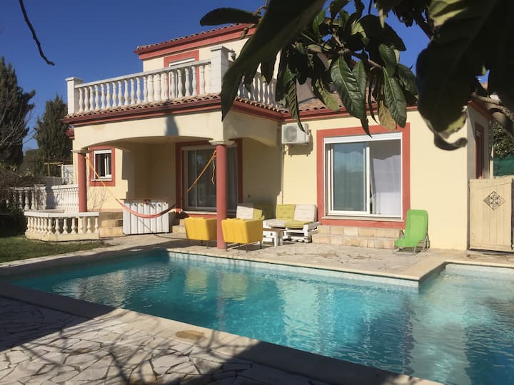 Villa Familiale De 160m² Avec Piscine - Montpellier
