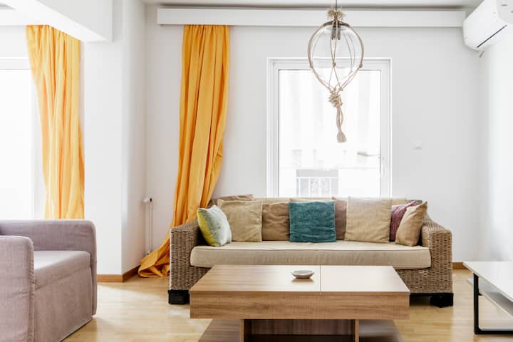 Take The Metro To The Acropolis From A Real Gem In Athens - Atenas