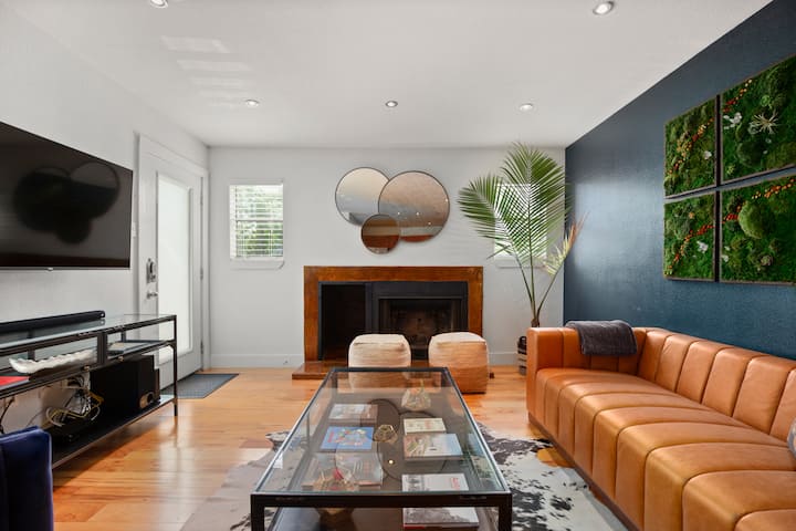 Austin Vibes  - A Hip Downtown Condo - Austin