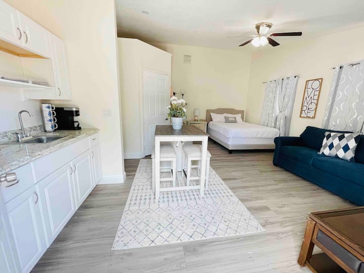 Adorable Studio - Close To Airport & Dtown - Tampa