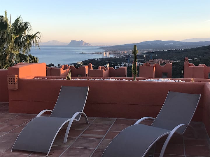 Townhome With Gorgeous Views - Sotogrande