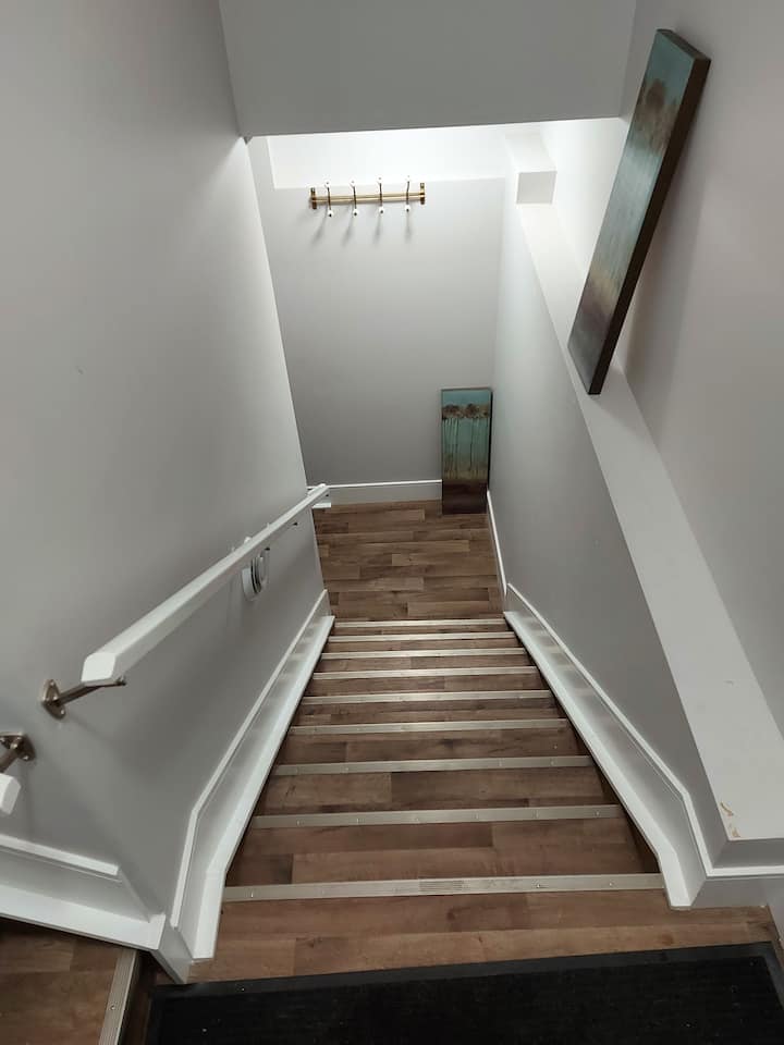 New 2bedroom Luxury Suite With Private Entrance - Fort McMurray