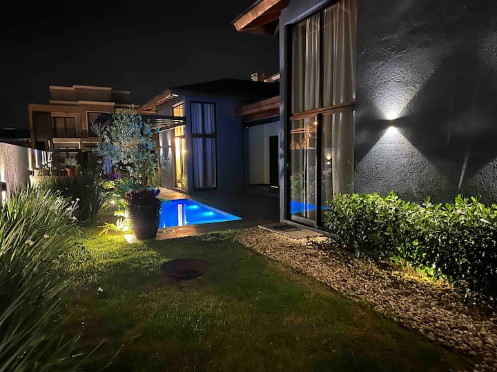 Tere Bungalows | Conforto Em 2 Cabanas Com Piscina - Bombinhas