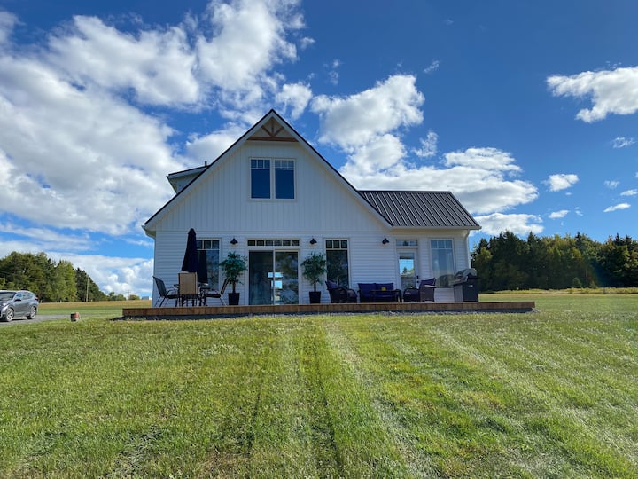 Sandy Point River Chalet 3 Bedroom 2 Baths Private - Prince Edward Island