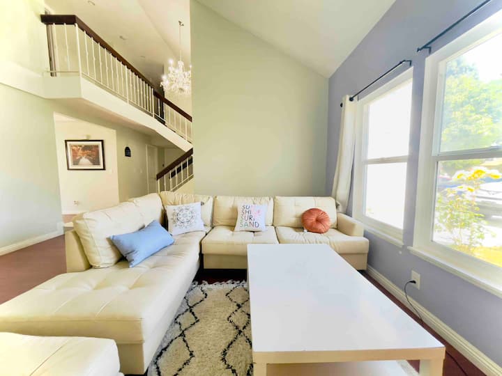 Private Ensuite Bathroom| Near South Coast, Irvine - Costa Mesa, CA