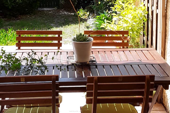 Studio Avec Terrasse,jardinet Calme - 라 시오타