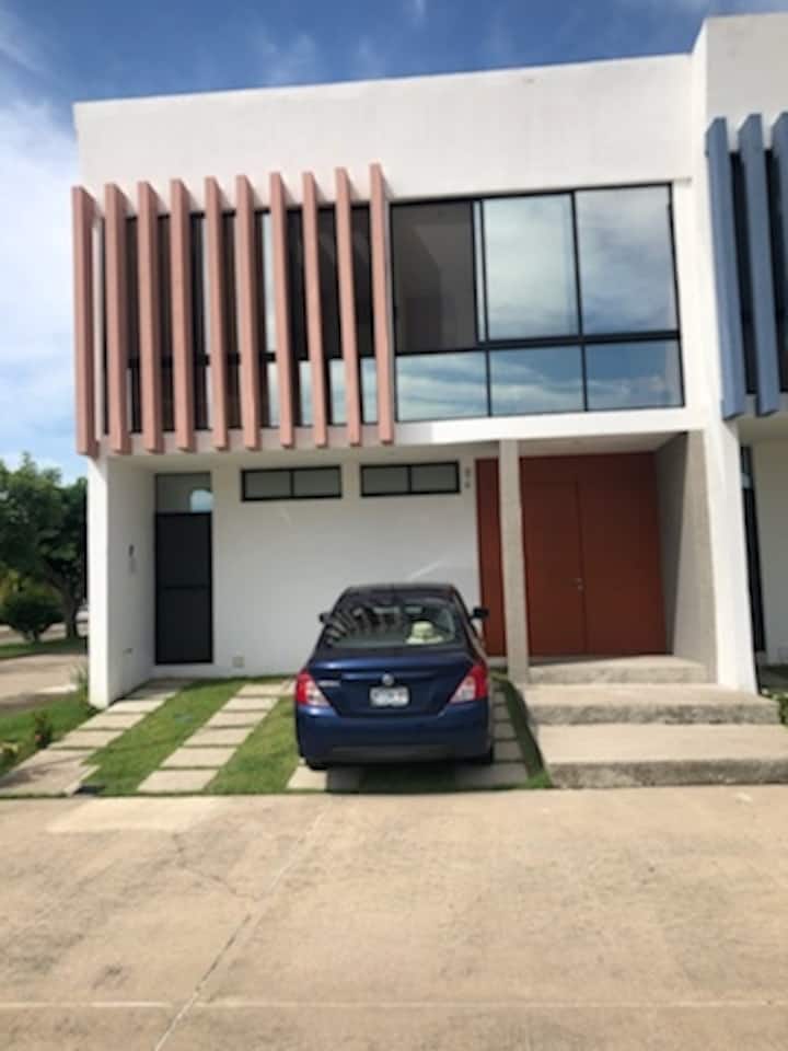 La Casa De Chely,
Hermosa Casa Para Vacacionar. - Puerto Vallarta