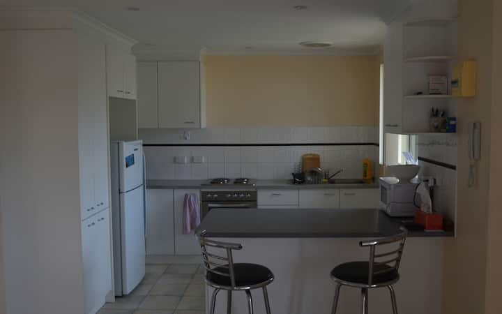 *Clean&tidy Bedroom@2br Unit Secured-central Spot* -