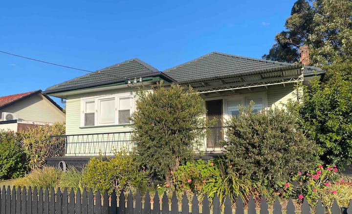 Large Family Cottage Near Hunter Valley Gardens - Paxton