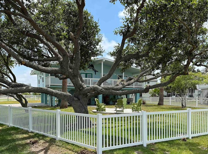 House, 4 Bdrm, 2.5 Bath, Sleeps 13 - Rockport, TX