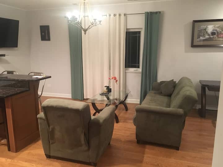 The Deer Suite - Melrose Park, IL