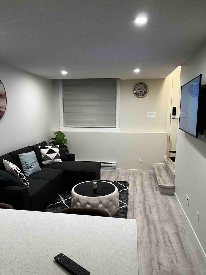 The Waterfront Cozy 1 Bd Suite In Rockland Park Nw - Calaway Park