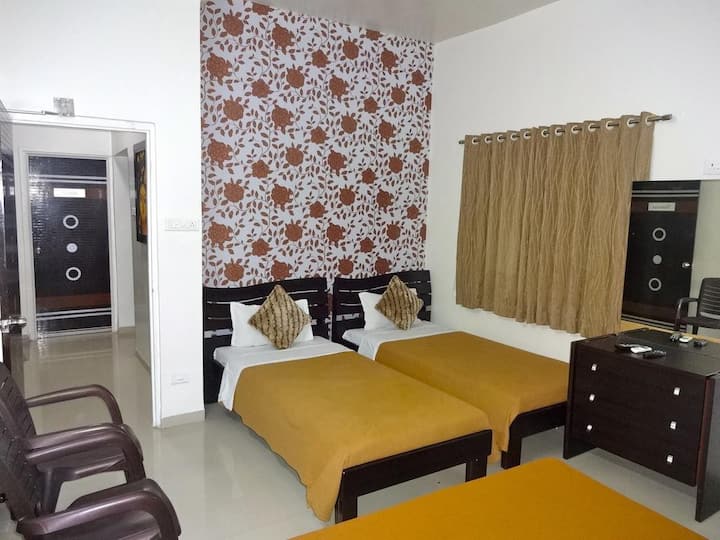 Teerth Villa | Deluxe Ac Triple Room - Nashik