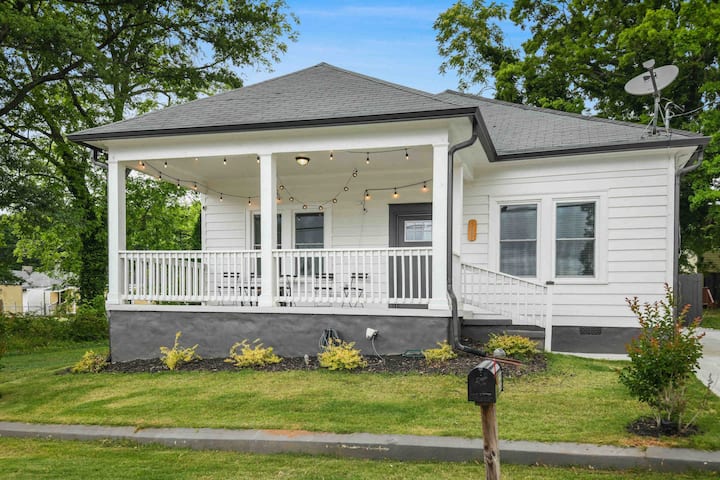 Historic Bungalow With City And Park Views - Atlanta, GA