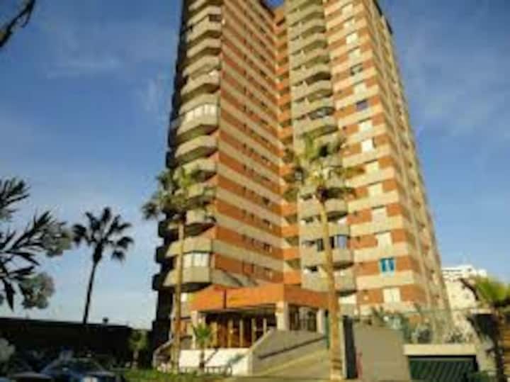 Depto. En Exclusivo Sector De Iquique - Iquique