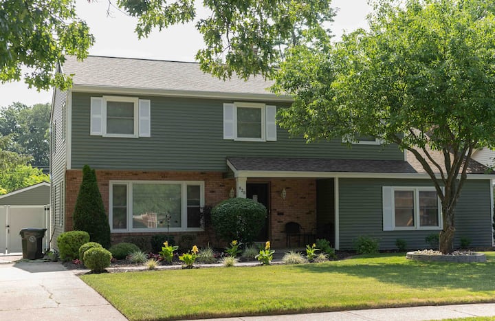 Go Irish! 6 Bedrooms. 11 Min Walk To Nd Stadium - South Bend, IN