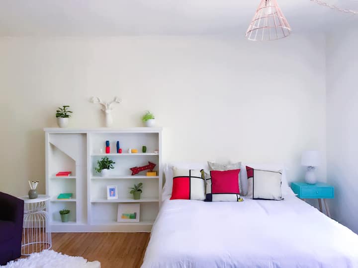 6-month+ Only: Studio Condo N. Berkeley Prime - Berkeley, CA