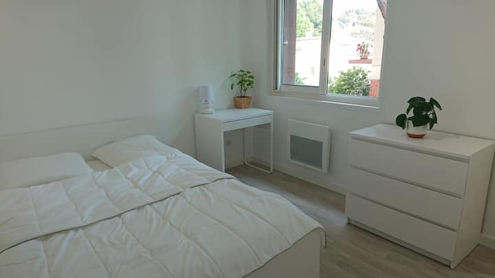 T2 Climatisé Port De Hyères 5min à Pied Des Plages - Plage de Porquerolles