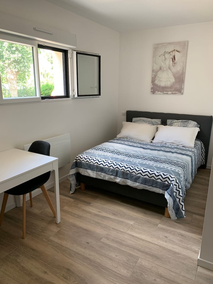Studio Calme Dans Propriété 5min De La Ville - Laval