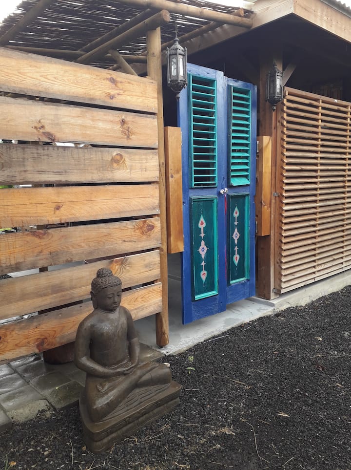 Purple Bungalow - Guadeloupe