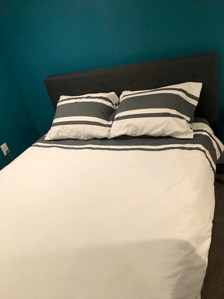 Capitol Hill Private Entrance Comfy Studio - Washington, D.C.