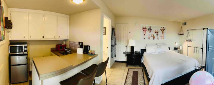 Private Room W/private Entrance/bath/kitchen/patio - South San Francisco, CA
