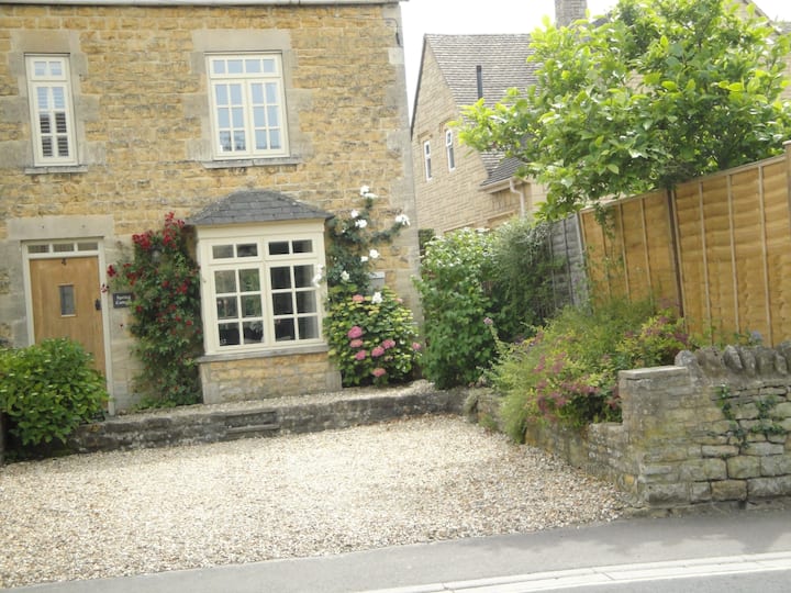 Spring Cottage In The Heart Of Bourton Village! - Bourton-on-the-Water