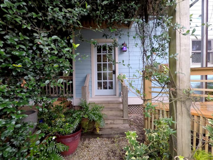 Custom One Bedroom With Beach & Park Views - Pass Christian, MS