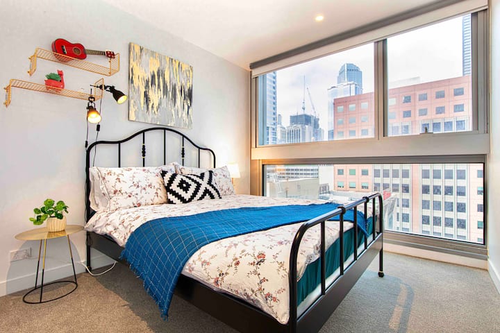 Southern Cross Premium One - Melbourne