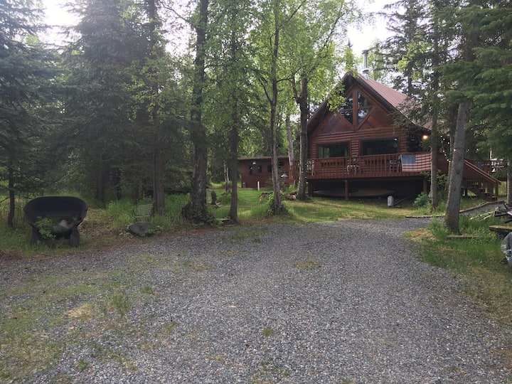 The Cabin In The Heart Of Anchorage - Anchorage, AK