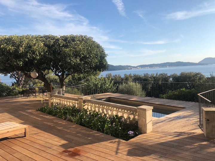 Très Belle Propriété Face à La Rade De Toulon - Carqueiranne