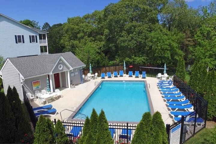 4br/3.5ba, Pool Open May-oct, Walk To Beach - Rehoboth Beach, DE