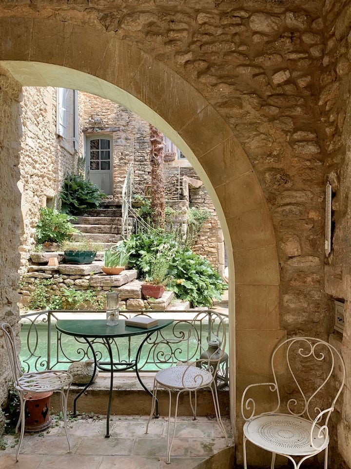 Belle Et Spacieuse Maison De Village Avec Piscine - Gordes