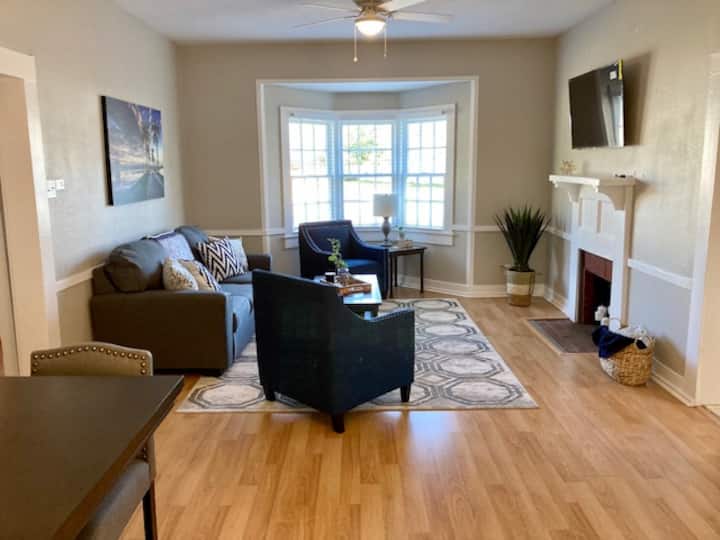 Little Yellow Cottage - Lakewood Ranch, FL