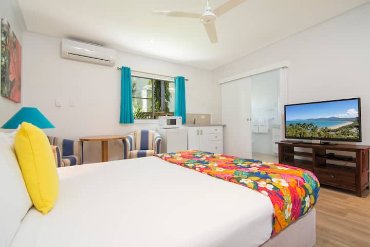 Kickback And Relax In Comfort For 2 - Port Douglas