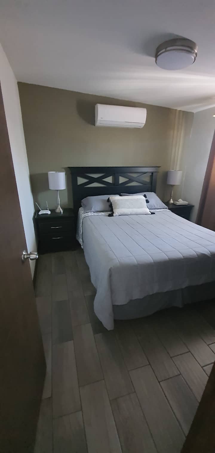 Depto12 Downtown Remodeled Apartment! Renovado A/c - Ensenada