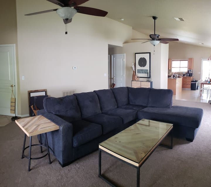 Quiet Bedroom For Your Long Term Stay! - Nampa, ID