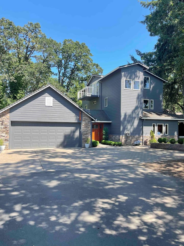 Spacious Home+outdoor Living/hot Tub Near U Of O. - Eugene, OR
