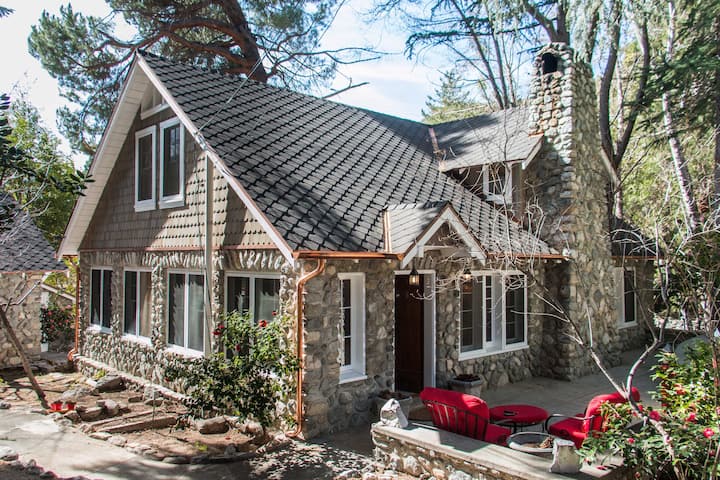 Mt. Baldy Bear Creek Cottage - Mount Baldy, CA