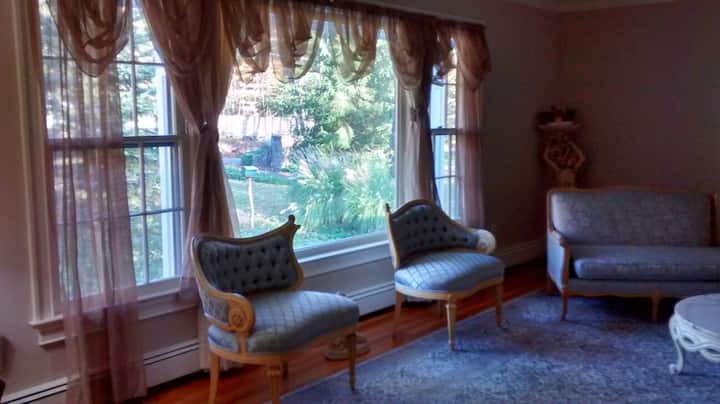 Cozy Single - Bedford, NY