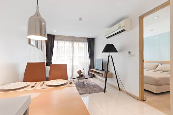 Clean Modern Style +Bathtub+wifi+ Bts@sukhumvit - Bangkok