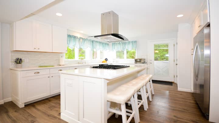 5 Br Modern Home,5-star Reviews,walk2 Priv Beach - Mashpee, MA
