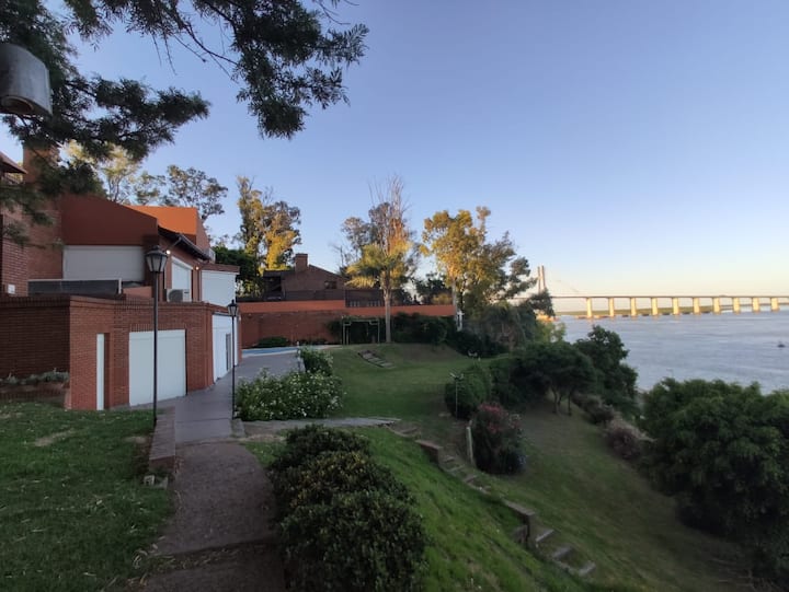 ÚNica , Exclusiva Casa De Río Sobre El Paraná. - Rosario