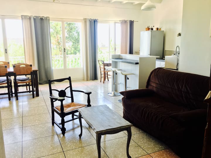Appartement T3 Avec Accès Piscine Dans Villa - Bandol