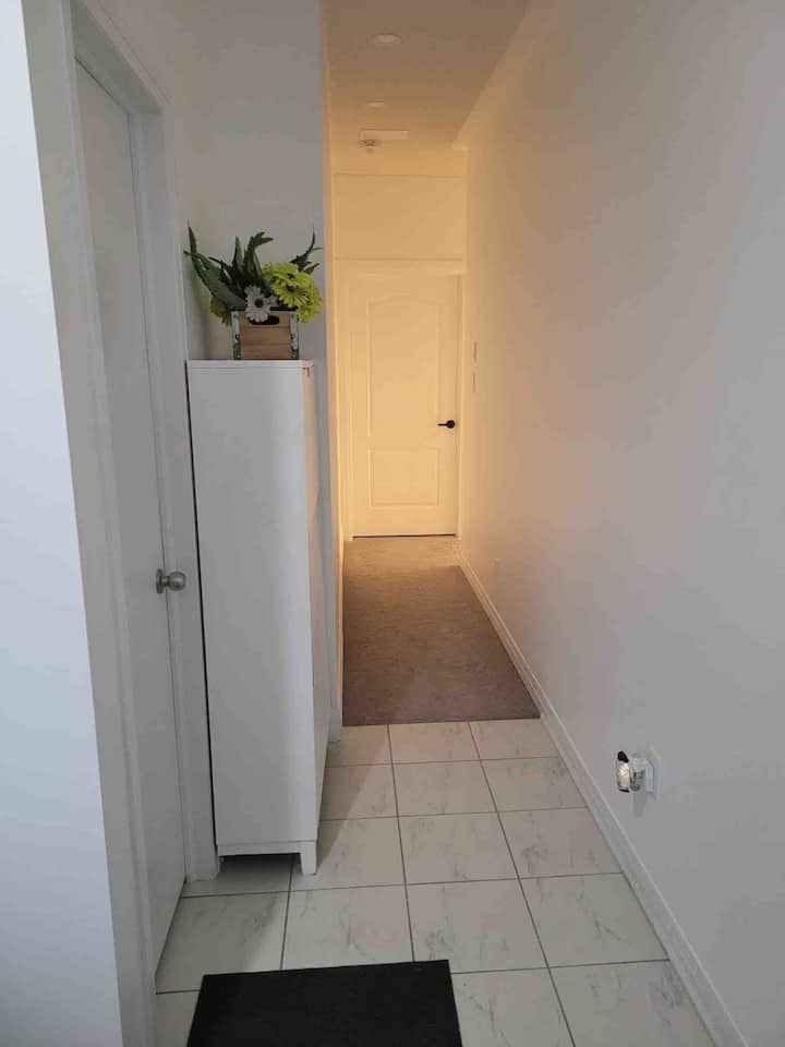 Uptown Beautiful Home 4 Minutes To Downtown Barrie - Barrie