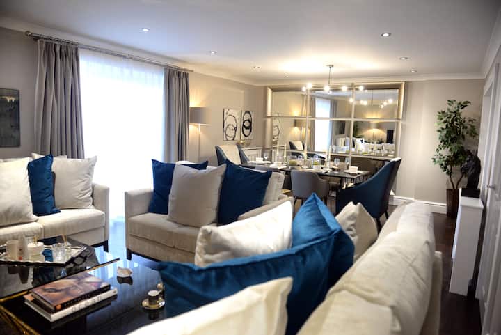 Ultra-luxurious And Spacious 2 Bedroom Duplex Apt - Preston